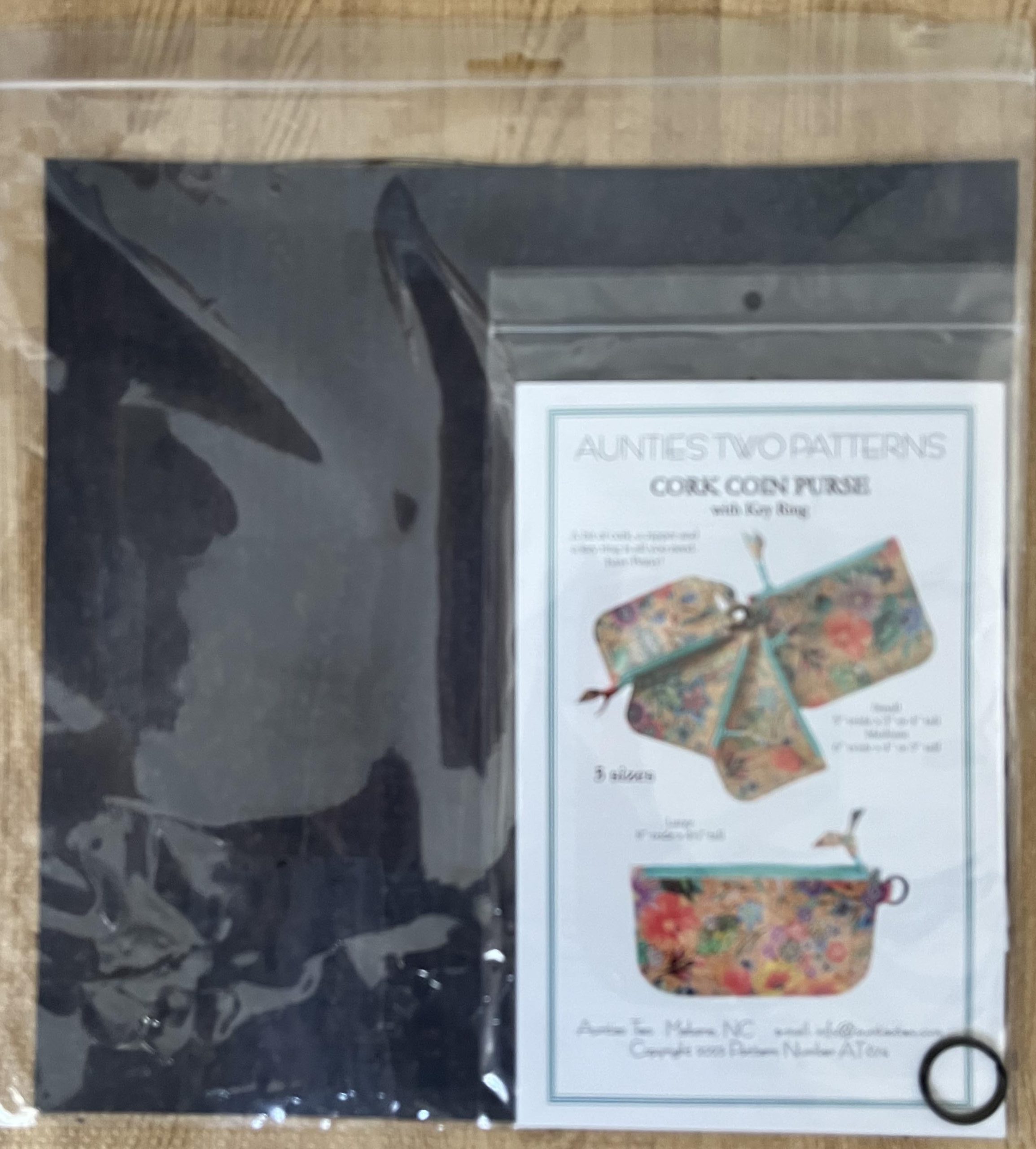 AT674KGR - Cork Coin Purse Kit - Gray - Wingspan Crafts